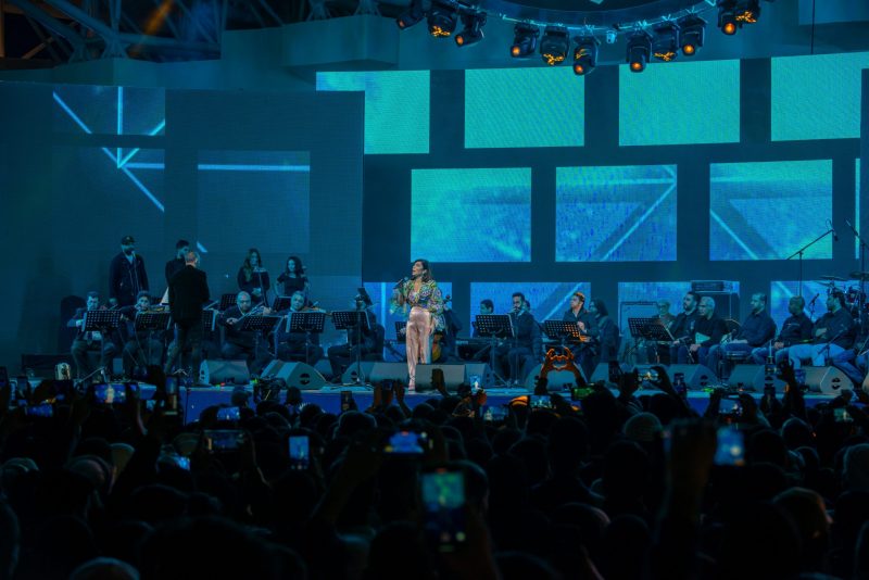 Prominent Arab Singer Assala Nasri Glistens at Global Village Concert